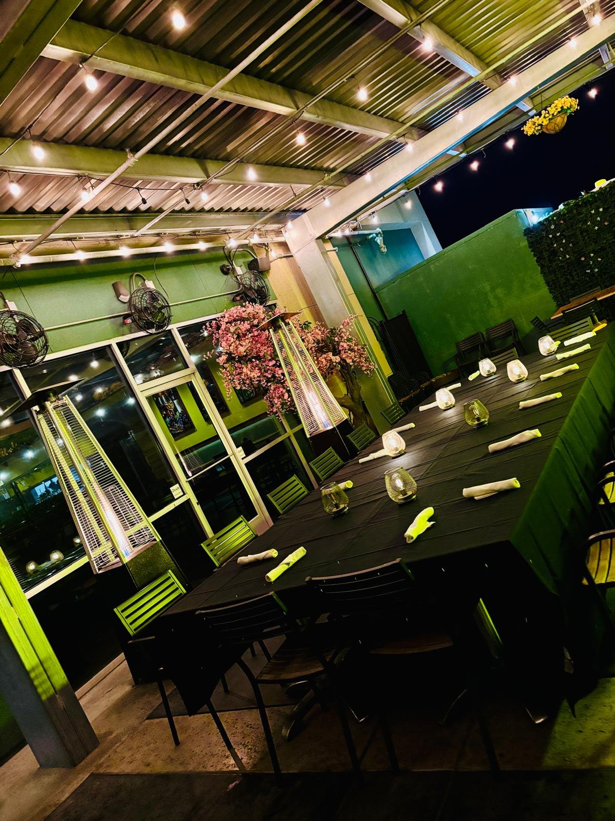 fusionindiancuisinebar.com